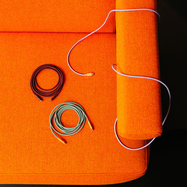 Avolt Cable 1 -kaapeli, mulberry red / Avolt x Bauhaus-Archiv | Vepsäläinen