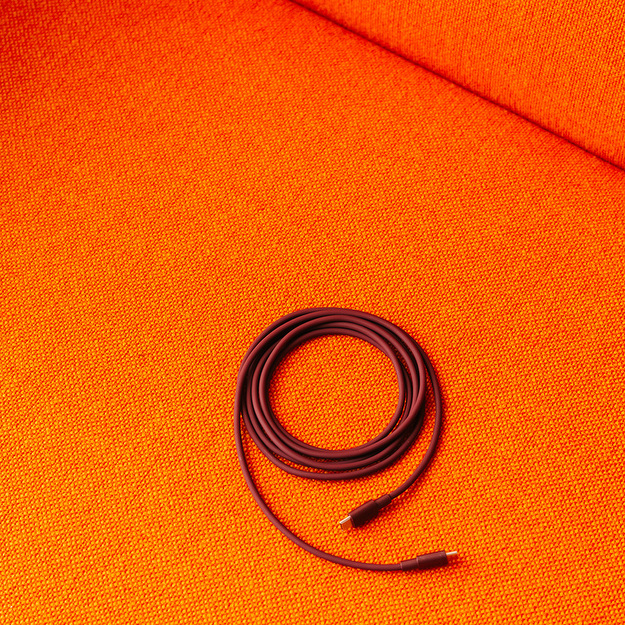 Avolt Cable 1 -kaapeli, mulberry red / Avolt x Bauhaus-Archiv | Vepsäläinen