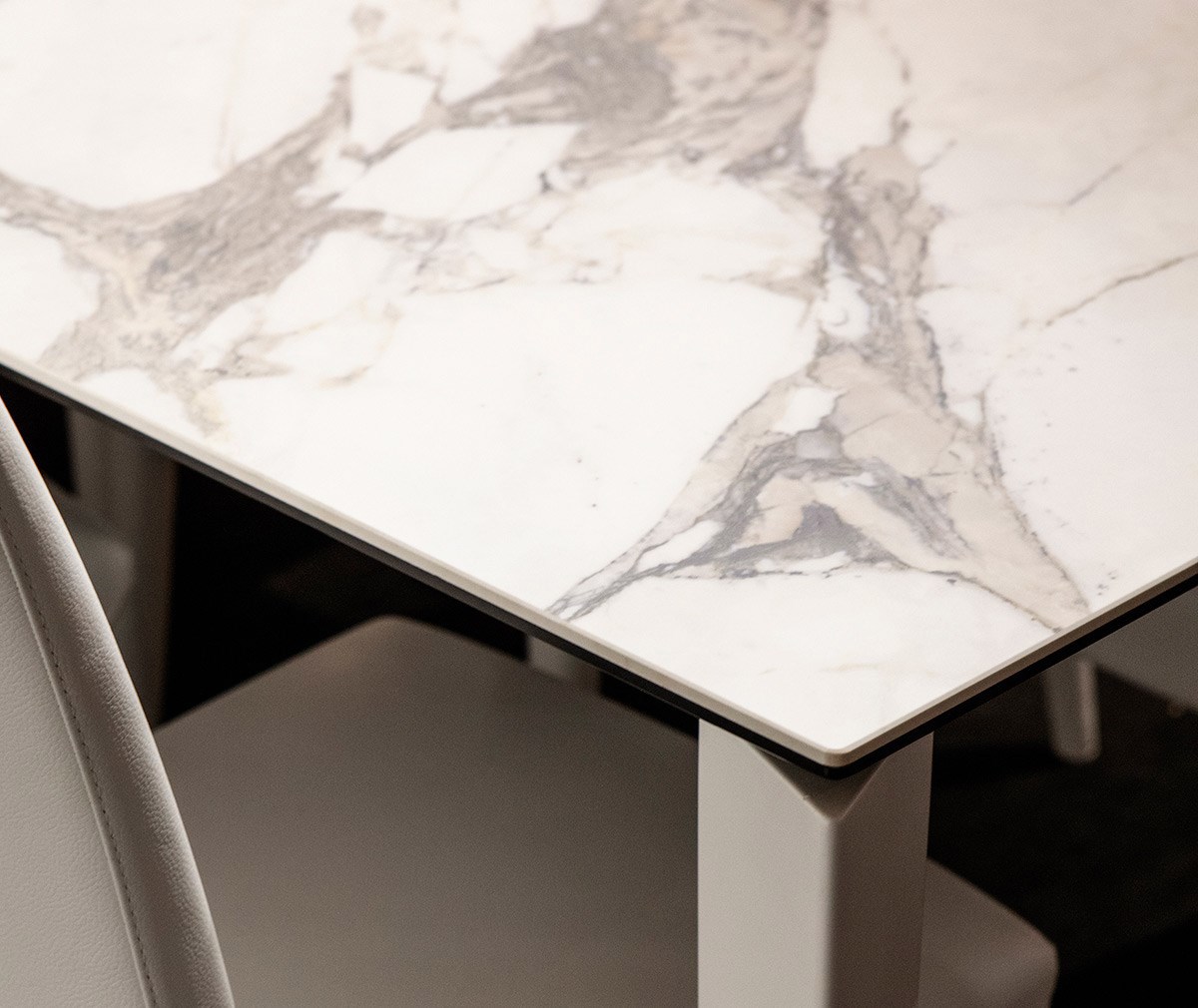 Calligaris Delta Extendable Dining Table, Ceramic Marble/White ...