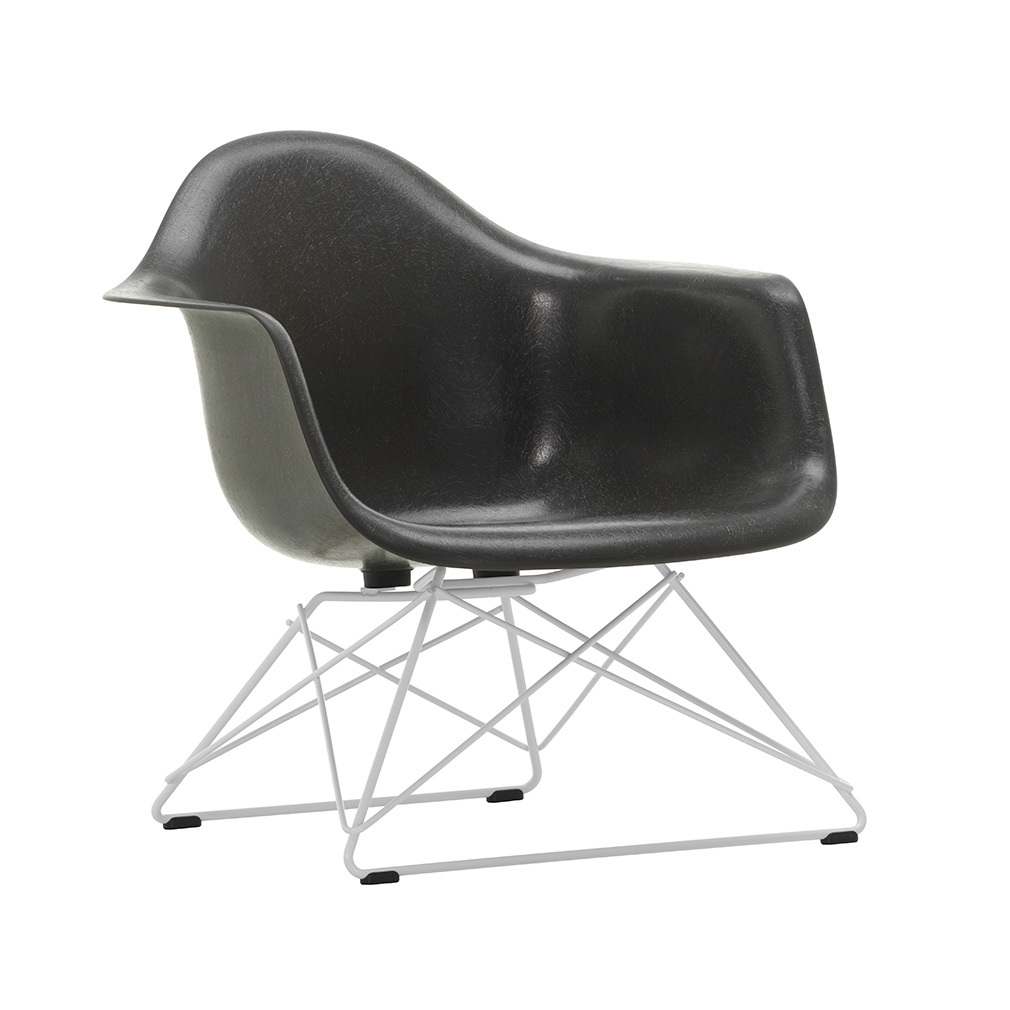 Vitra Eames LAR Fiberglass -tuoli, elephant grey/valkoinen | Vepsäläinen